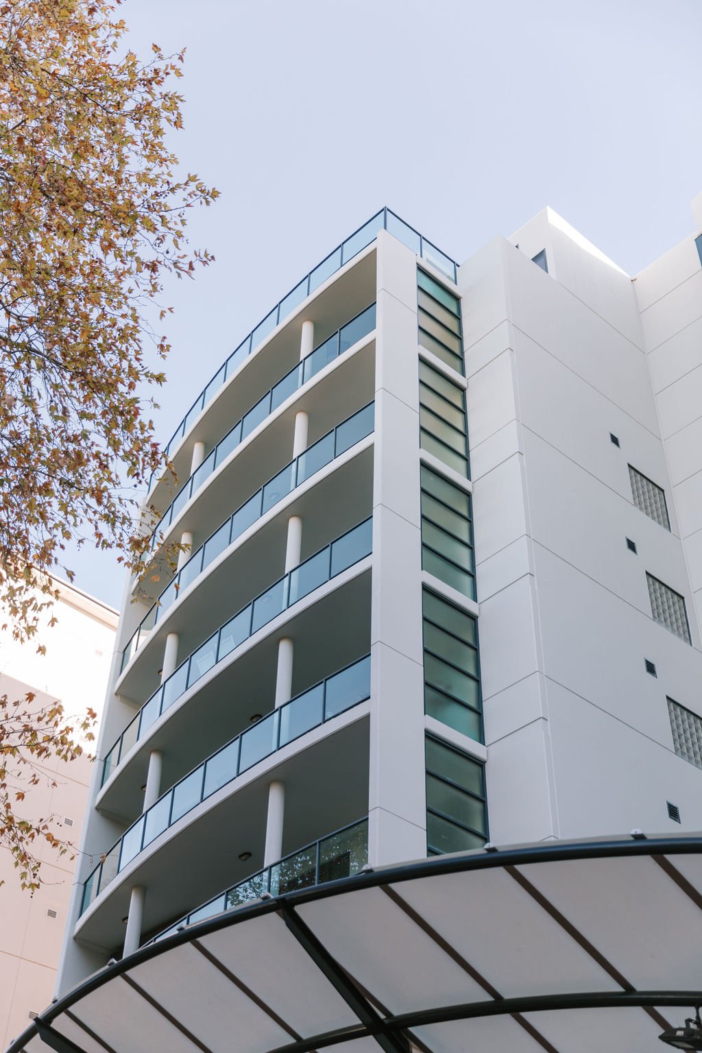 Perth team delivers the 'bees knees' of repaints at Mill Point tower